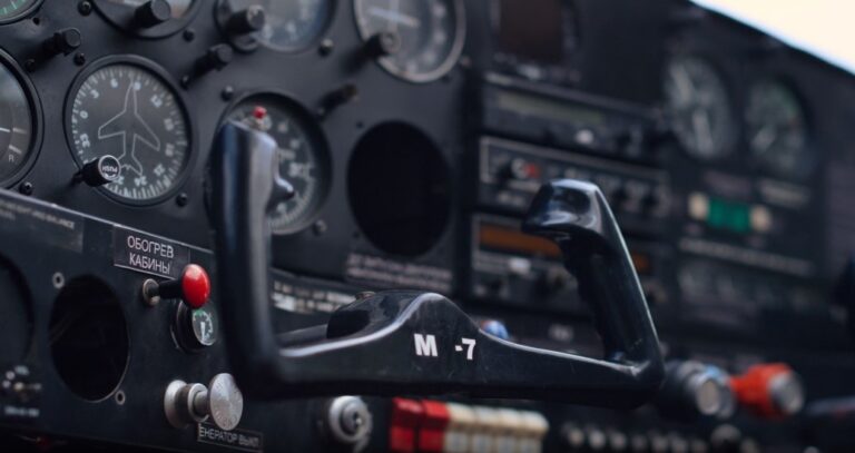 How Fast Do Passenger Planes Fly? Air Travel Unveiled