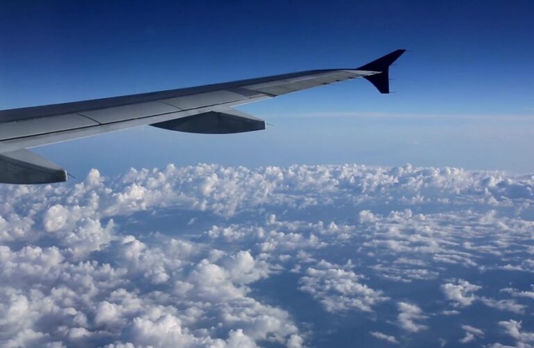 What are Airplane Wingtip Vortices? A Flight Engineer's Guide - Rpas ...